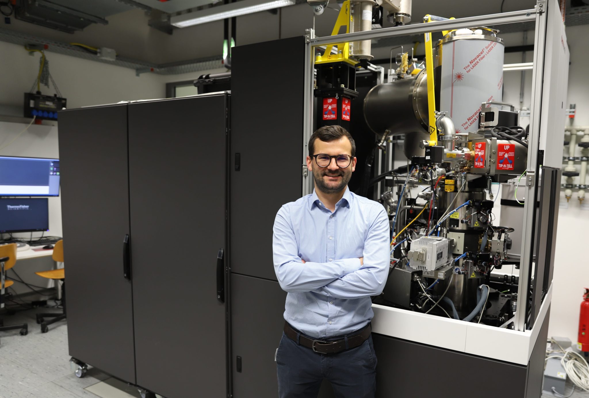 HIU operates new transmission electron microscope (TEM) - Helmholtz ...